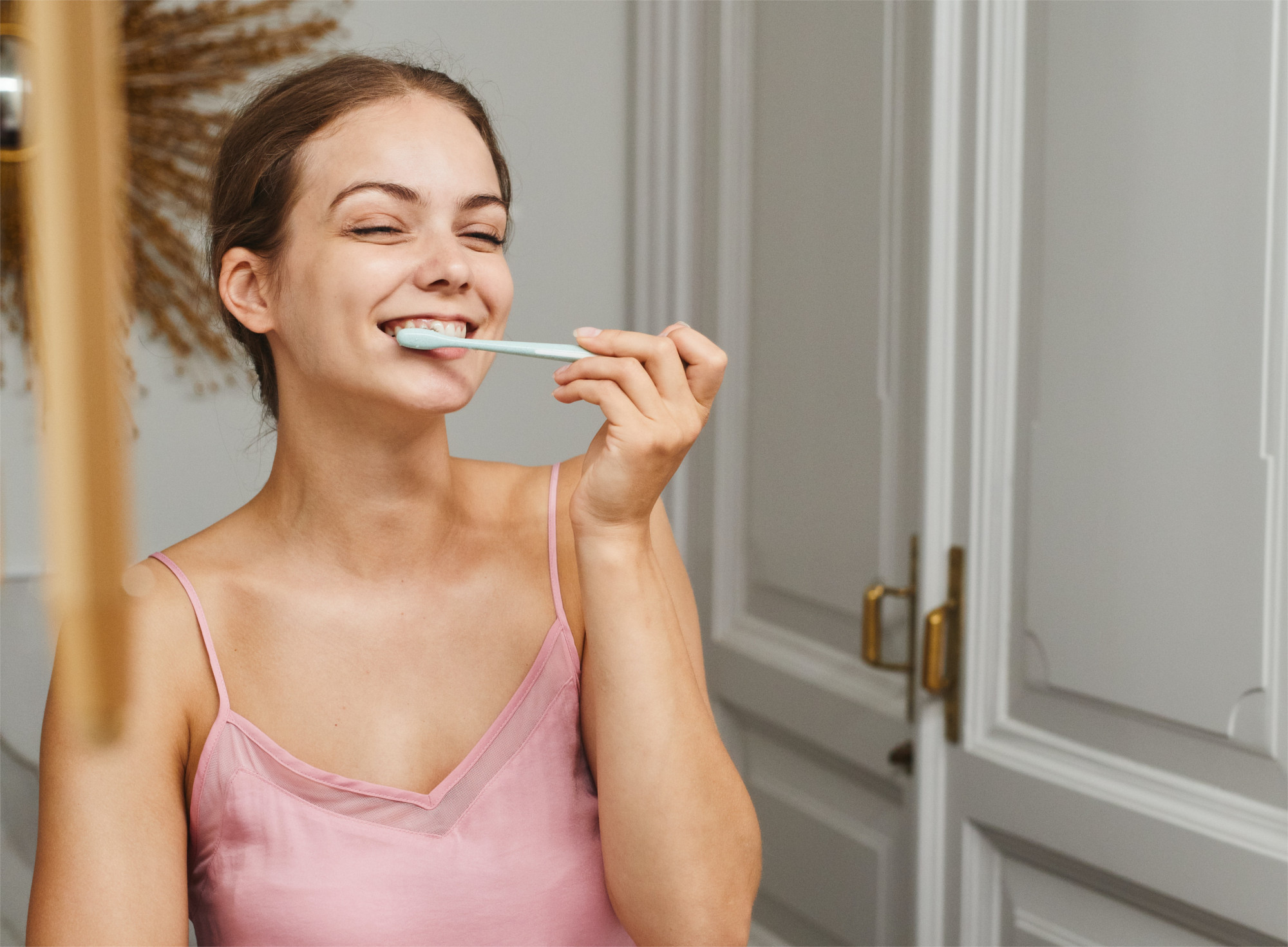 Should You Rinse Your Mouth Out After Cleaning Your Teeth?